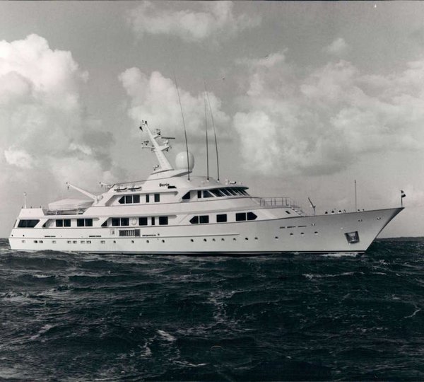Outstanding 62m Feadship Motor Yacht POSITIVE CARRY underway — Yacht ...